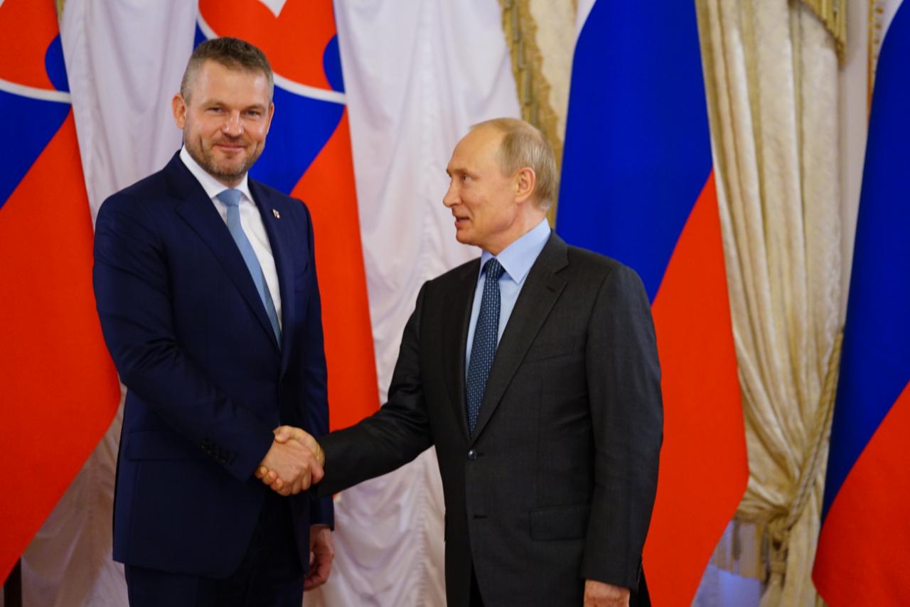 Daniel Milo o Slovensku: Opäť stojíme na križovatke a čelíme silám ...