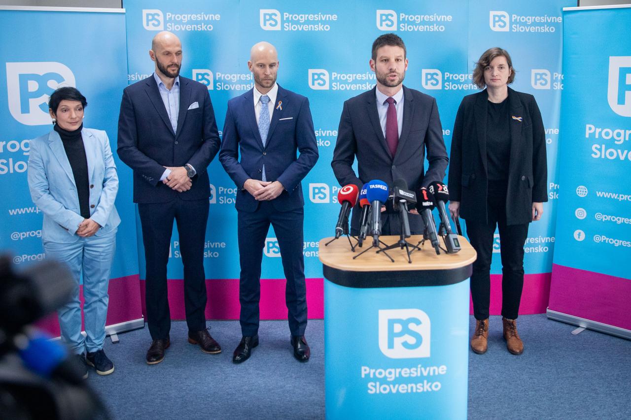 Prekážkou na prijatie registrovaných partnerstiev sú poslanci ... Prekážkou na prijatie registrovaných partnerstiev sú poslanci ...